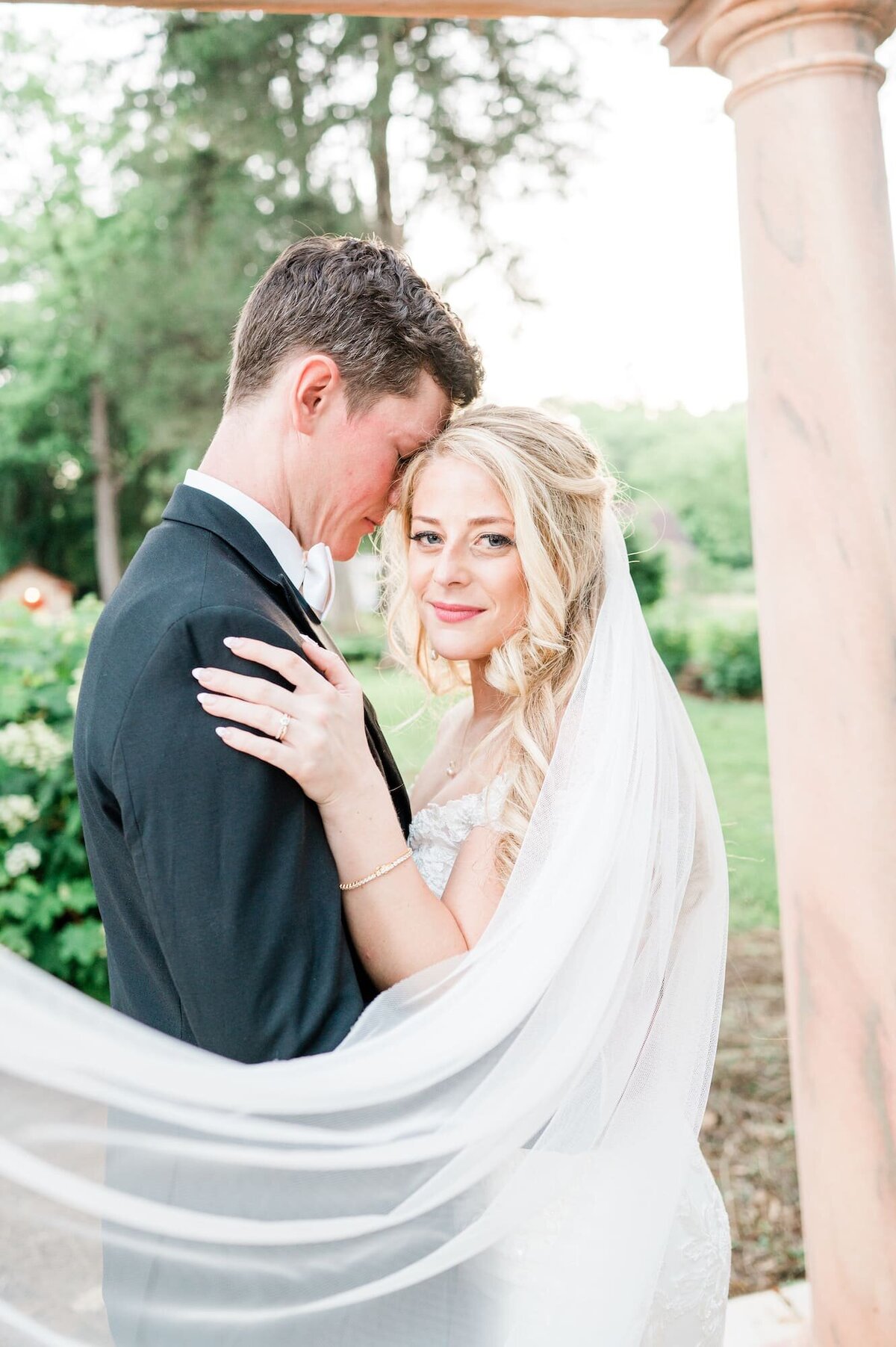 Weddings | Elli + Row Photography