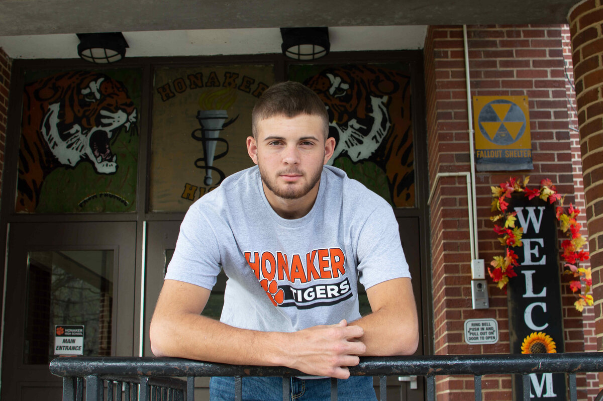 Matthew Mullins - SWVA Senior and Family Photographer