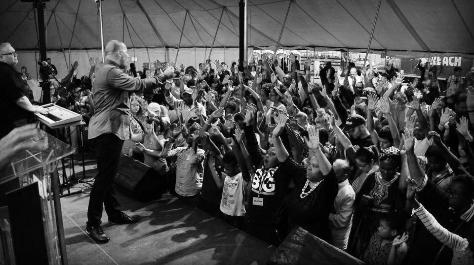 Give Online to Miracle Word Ministries