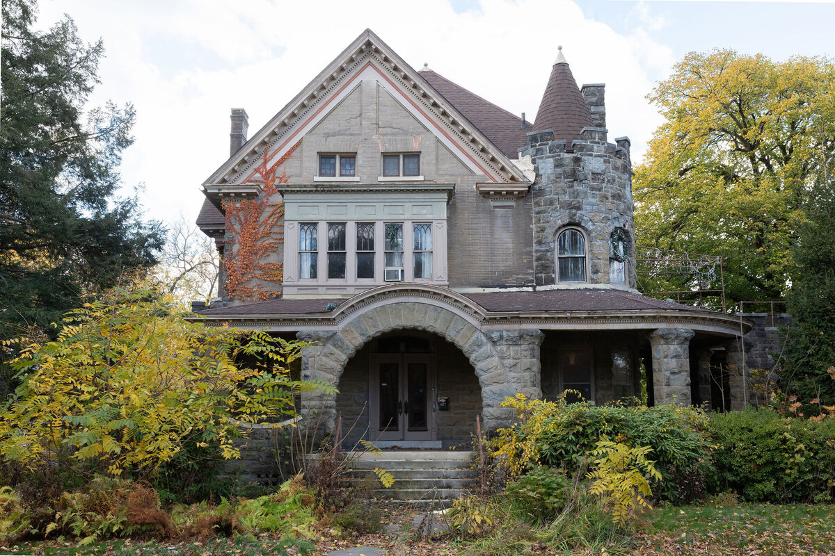 Selected Works/ Ca-1899 Gilded-Age Mansion-1
