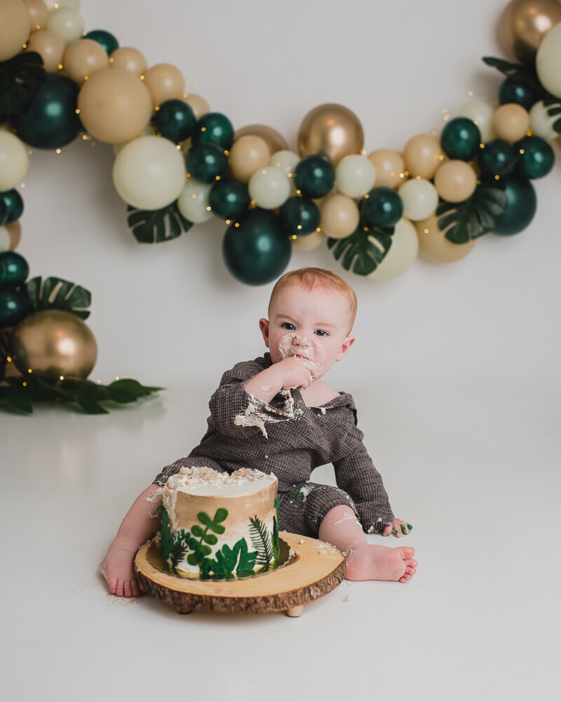 DFW Cake Smash Photographer | E Newton Photography