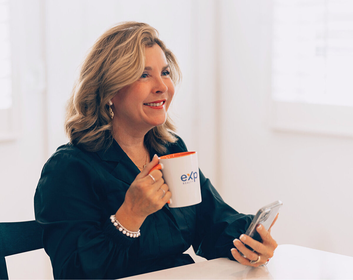 Home [meganluker.com]