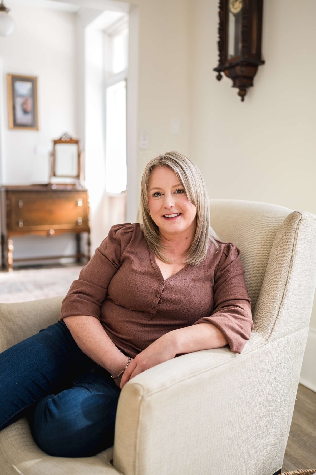 Lindsay Slater: Psychotherapist in Ontario, Canada