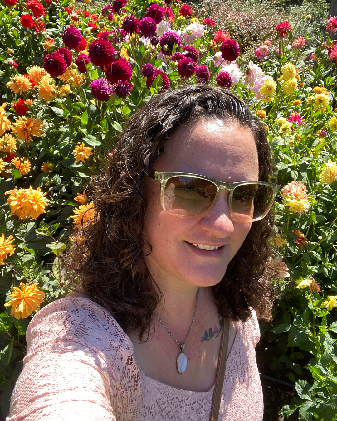 About Autumn Johns | Della Rose Designs – Showit Websites