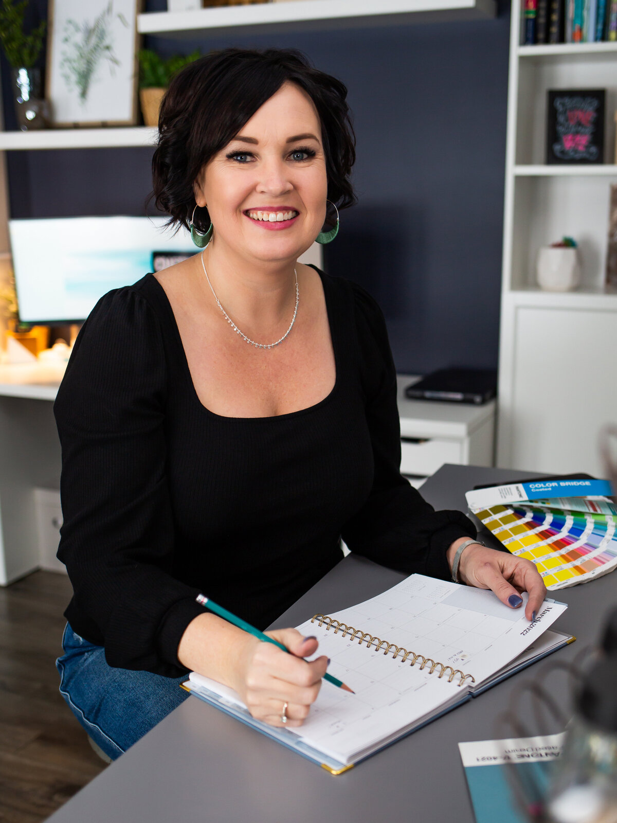 About Stacy - Graphic Designer and Creative Entrepreneur