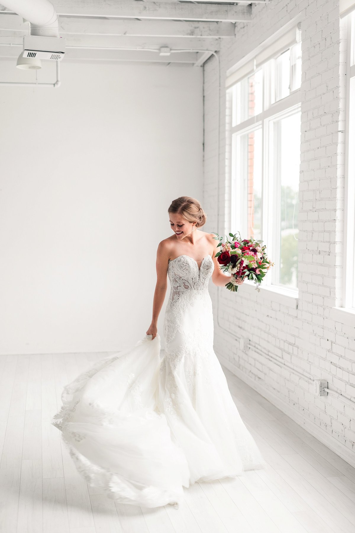 Marriage Hub | Dallas Wedding Photographer + Educator | Lindsay Davenport