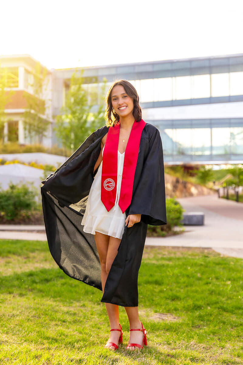 WSU, GONZAGA, EWU & WHITWORTH GRADUATION PHOTOGRAPHER