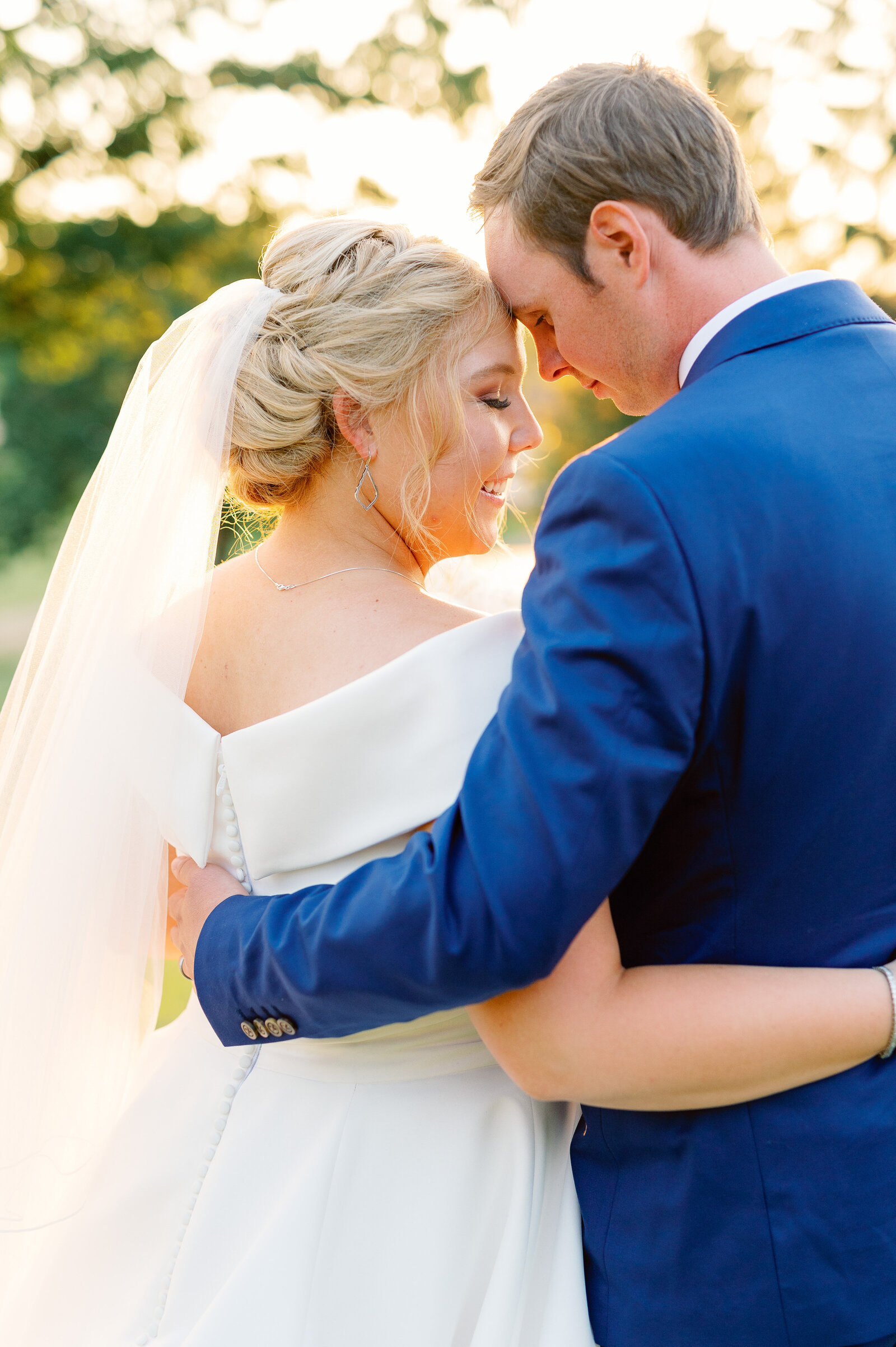 Bauer Creative: Minneapolis Wedding Photographer