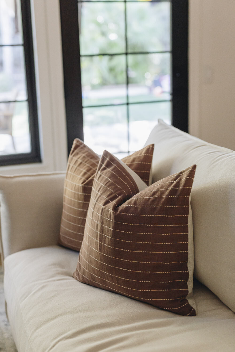 Pillows - rebeccarollinsinteriors.com