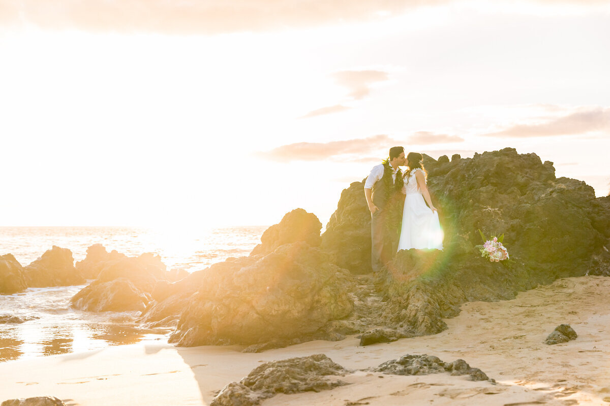 Simple Hawaii Wedding Packages - Easy Venue & Beach Weddings