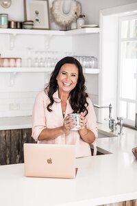 Meet Lisa and the team | Lisa Jones - Online Business Coach