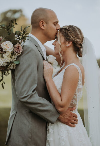 Indianapolis Wedding Photographer | Curious Courtneys photo