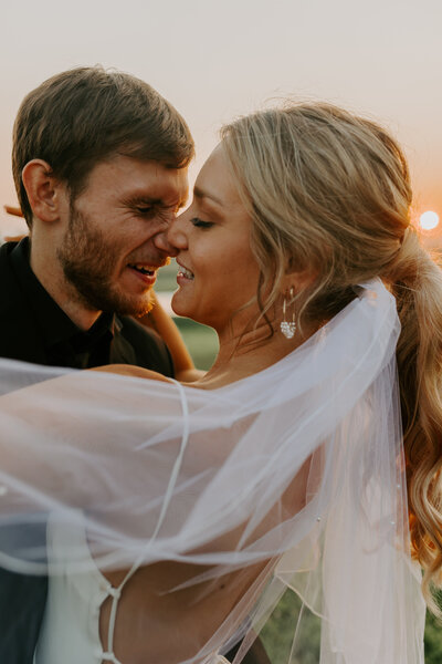 Alex McCrary Photography Des Moines Wedding Photographer