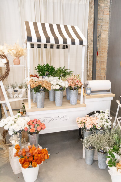 The Flower Cart | Rent Flower Cart, Chicago | Michaela Mantarian Floral ...