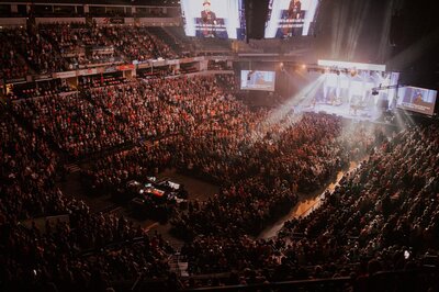 SpeakHer Coach | About Lori Robertson