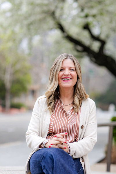 Leadership Coaching & Therapy for Executives | Lisa Pepper