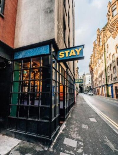 Edinburgh Hen Do Guide: Where to Stay, Eat & Go Out | Main Characters