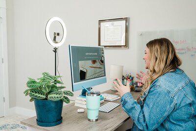 Sales + Website Copywriter | Emily Writes Well