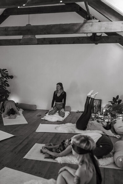 Womens Empowerment & Feminine Embodiment | Fiona McCoss