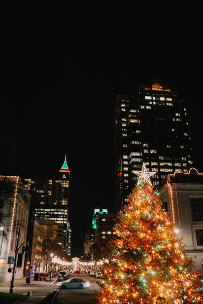 9 Best Christmas Towns in the U.S. - theamandabittner.com