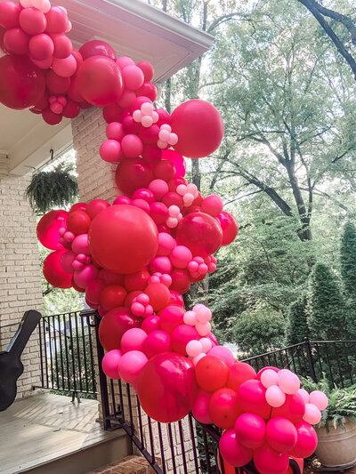 Custom Balloon Installation | Twist-N-Shout Balloons