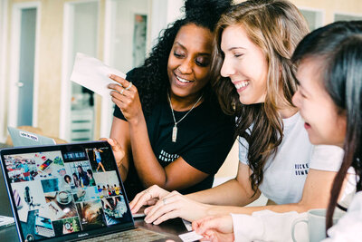 Bucketlist Bombshells | Be Your Own Boss | About