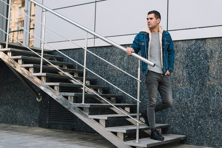 How to Choose the Right Handrail for Your Indoor or Outdoor Stairs
