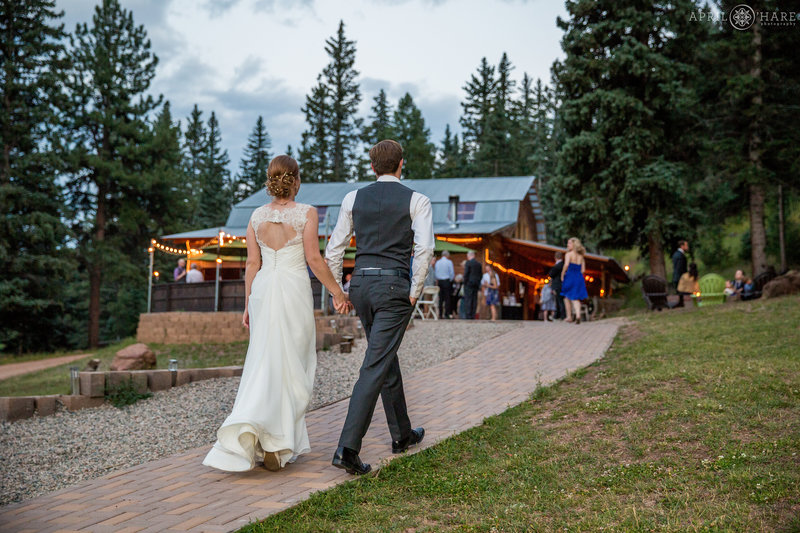 Mountain View Ranch Wedding Venue with Rustic Barn near Denver