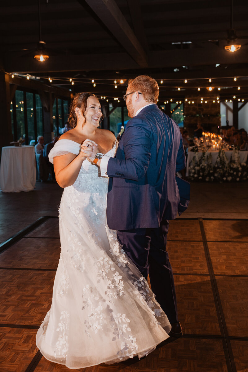 Documentary Wedding Photography by Tess Leslie
