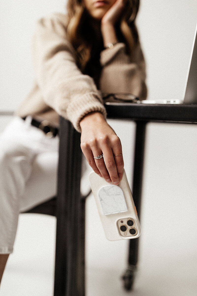 Home [myanichol.com]