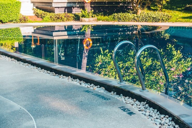 Is Your Pool Fence Code Compliant in Florida? Here's What Matters