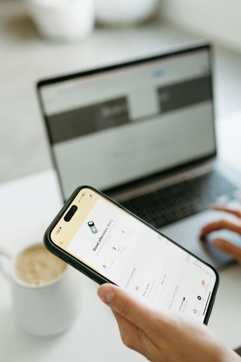 Karly Whitaker | HoneyBook Expert + Certified HoneyBook Pro