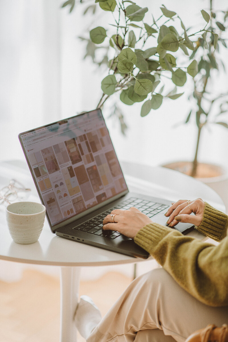leinameg | Home - Branding & Web Design Women Entrepreneurs