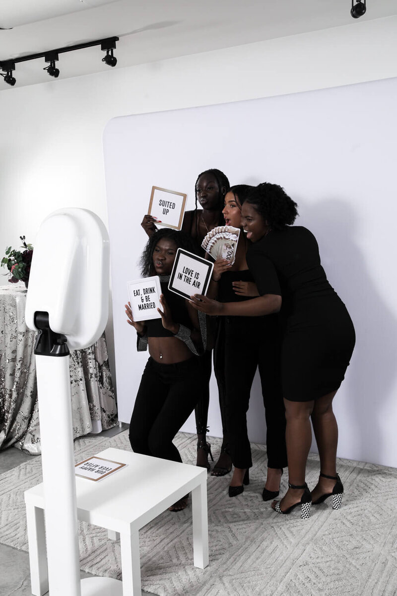 5 STAR Memories | South and North Carolina Photo Booths